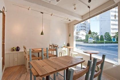 葛西 / 隠れ家のような空間　キッチン付きパリ風カフェスペース「絵音カフェ」