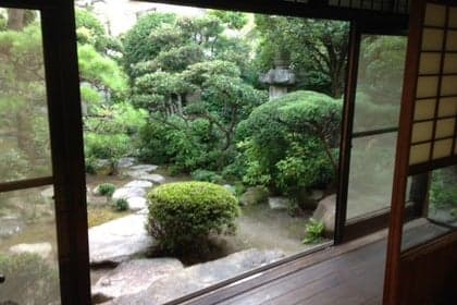 大阪からすぐ！四季を感じる日本庭園・蔵あり。100年以上の歴史ある古民家　広間（3間続きの座敷）　
