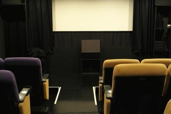 【横浜】日本最小！昭和の香り漂う映画館で上映会をしませんか？ 1枚目