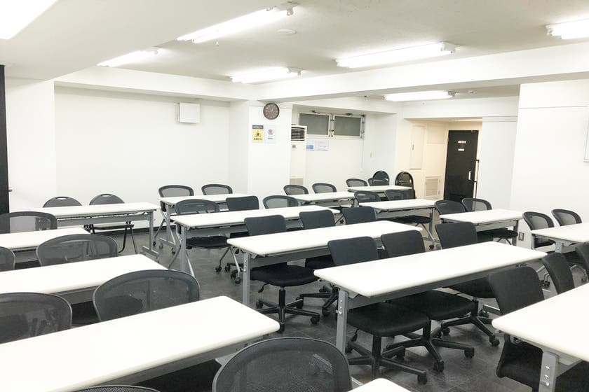 大阪 本町 心斎橋 駅から徒歩4分 駅近 格安 中規模会議室 最大40人着席目安 中規模セミナー会議オフ会など最適なスペースです