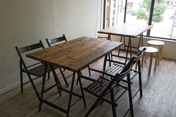 【世田谷】白を基調としたカフェ風キッチンスタジオ。料理撮影、コスプレ撮影などの利用に！ 4枚目