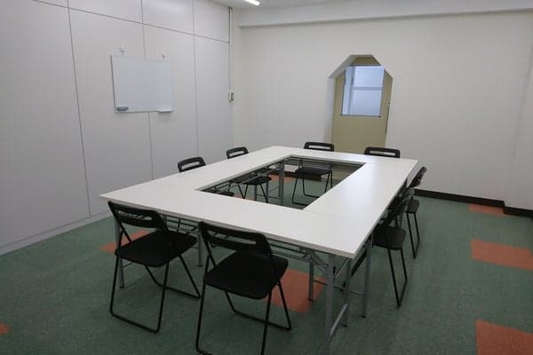 朝霞市役所となりのシェアリングスペース。会議やセミナーなどに 2枚目