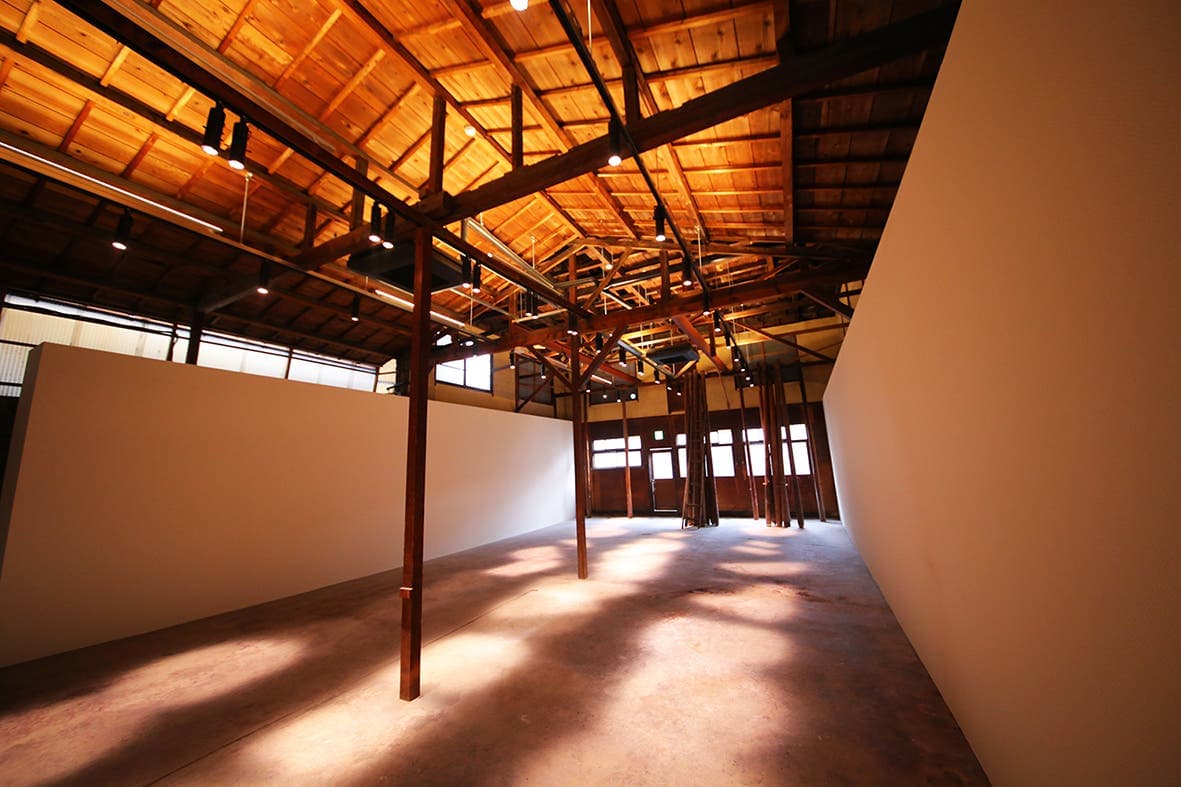 【京都場】天井高最大５mの古民家を改築したオルタナディブスペース。会議から展示会、撮影まで利用可能。 2枚目
