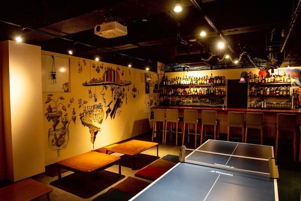 卓球バー　パレット大阪北新地店　卓球台も使えるレンタルスペース　会議などにも広々スペース　照明調節　プロジェクタ 3枚目
