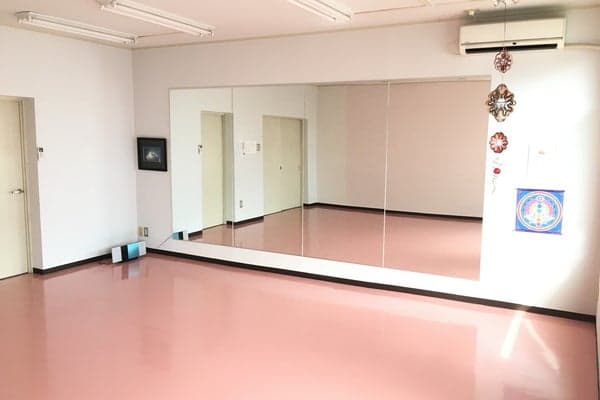 レンタルスペースダンススタジオStudio iChie+ 松戸市常盤平さくら通り沿い 1枚目