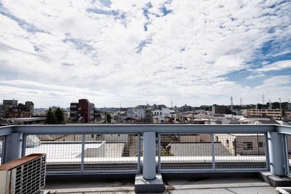 【スタジオShinjoSky】武蔵新城駅徒歩4分/広々とした空を背景とした撮影が魅力の屋上スタジオ/スチール撮影・動画撮影に最適 2枚目