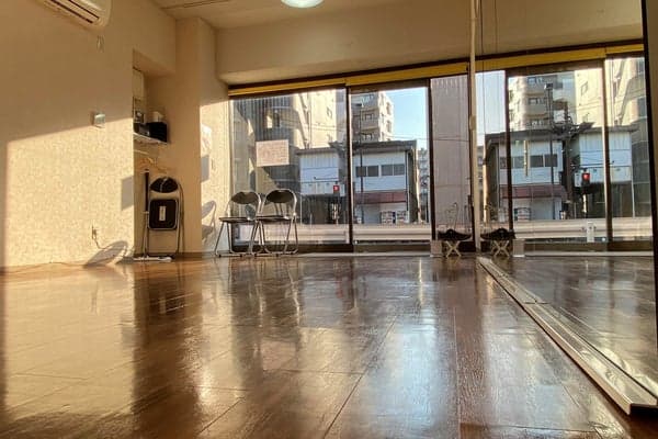 市川駅1人~4人向けレンタルスタジオ！ダンス・ヨガ・ピラティスなどに最適！ 2枚目