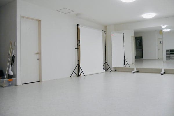 【1Fスタジオ】鏡ｱﾘ明るい1階路面｜トレーニング・ヨガ・ダンス・会議・WS・撮影に！ 5枚目