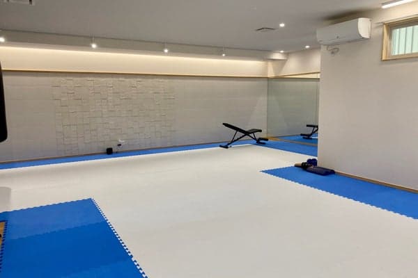 新しくて清潔！広々とした明るいスタジオ！渋谷駅から井の頭線６駅９分！ 2枚目