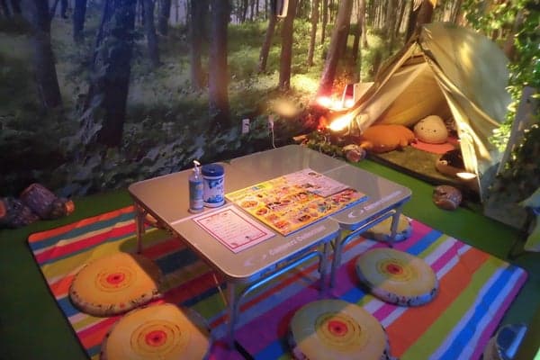 ⛺テントとワタシ⛺☆雨の日でも室内で手ぶらで本格的なキャンプ体験が楽しめます。☆Netflix完備☆ 2枚目