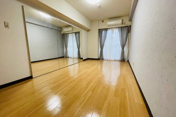【エリア格安】京急戸部駅から徒歩4分のダンス・トレーニングスタジオ。少人数に最適スペースです。 1枚目