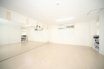 【堺筋本町駅徒歩5分】ダンス・ヨガ・トレーニングができるレンタルスタジオ