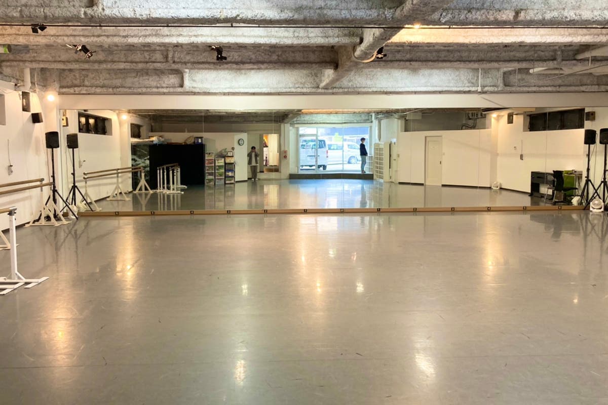 【YTJ西宮/１Fスタジオ】夜間早朝利用も可能・西宮北口駅から徒歩５分・鏡張りのダンスやレッスンに最適なスタジオです 3枚目