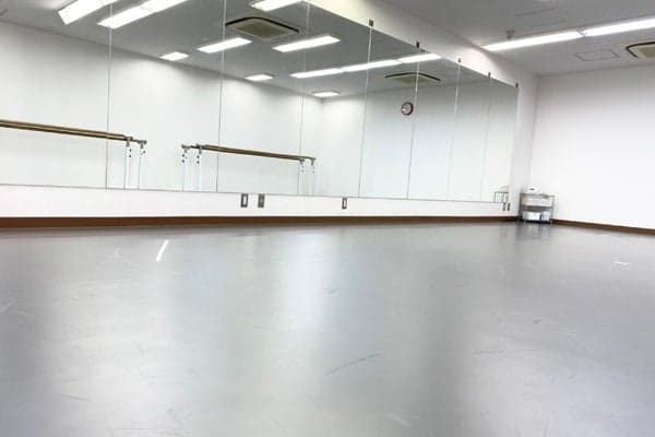 【YTJ千種スタジオ　２Fスタジオ】地下鉄東山線千種駅から徒歩1分・鏡張りのダンスやレッスンに最適なスタジオです 3枚目