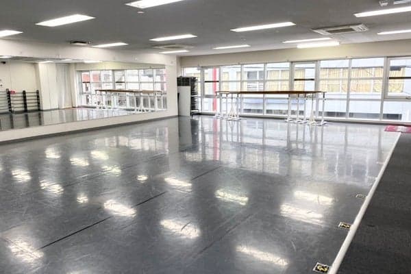 【YTJ戸塚スタジオ】JR戸塚駅徒歩7分・鏡張りのダンスやレッスンに最適なスタジオです 3枚目