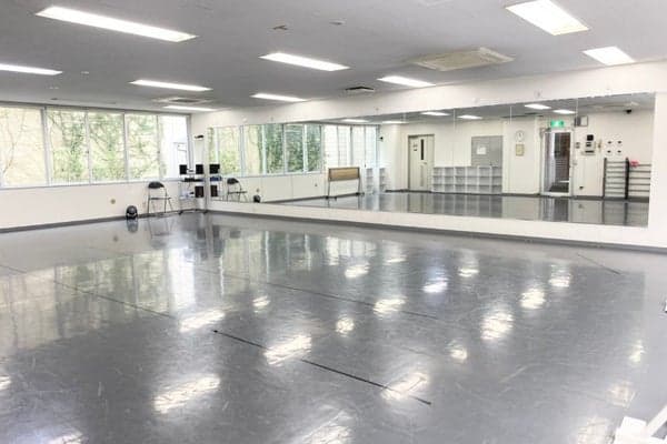 【YTJ戸塚スタジオ】JR戸塚駅徒歩7分・鏡張りのダンスやレッスンに最適なスタジオです 2枚目