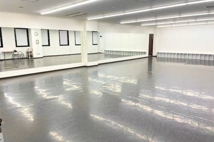 【YTJ原スタジオ】原駅直結・鏡張りのダンスやレッスンに最適なスタジオです