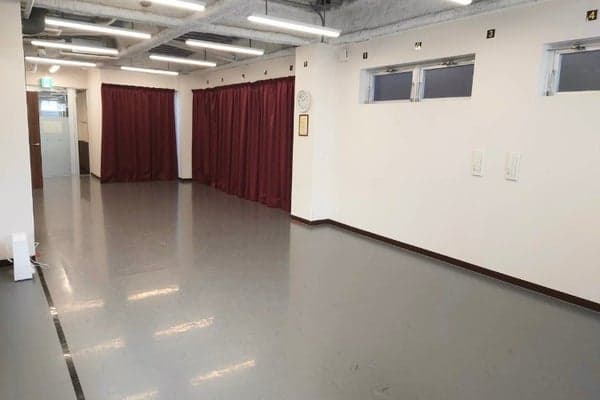 【YTJ三鷹スタジオ】JR三鷹駅徒歩3分・鏡張りのダンスやレッスンに最適なスタジオです 5枚目
