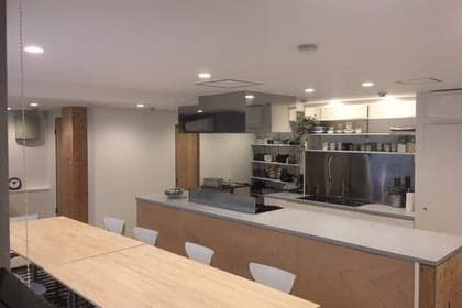 南麻布大型スタジオキッチン～教室・調理・セミナー・撮影～各種機器完備
