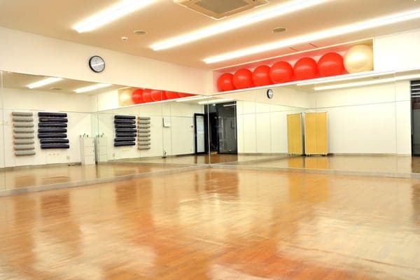 【松戸駅から徒歩1分】ヨガ教室・ダンストレーニングなどに！撮影可。シャワー有 1枚目