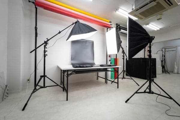 上野・浅草の天高2.8mの無料機材多数の超ハイコスパの撮影スタジオ 4枚目
