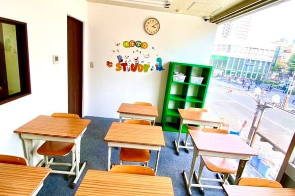 赤羽駅前レンタル教室（A教室）学校の教室風景撮影も可 2枚目