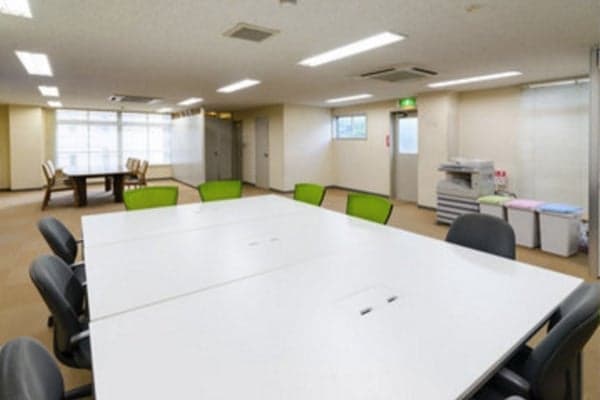 【東京 小豆沢】スタッフルームのスペースで撮影はいかがでしょうか？ 1枚目