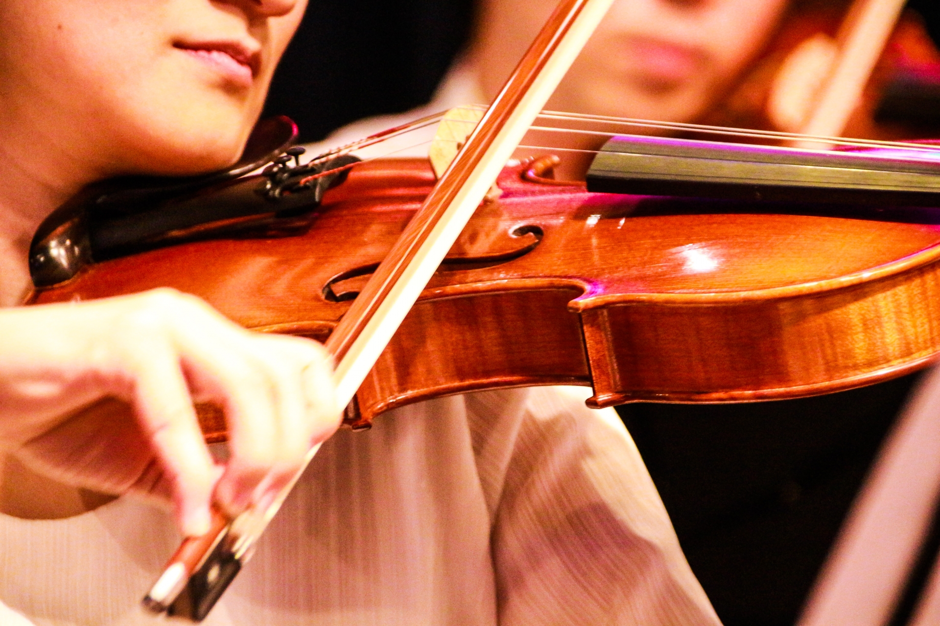 【初心者向け】バイオリンの弾き方・基礎知識・練習方法